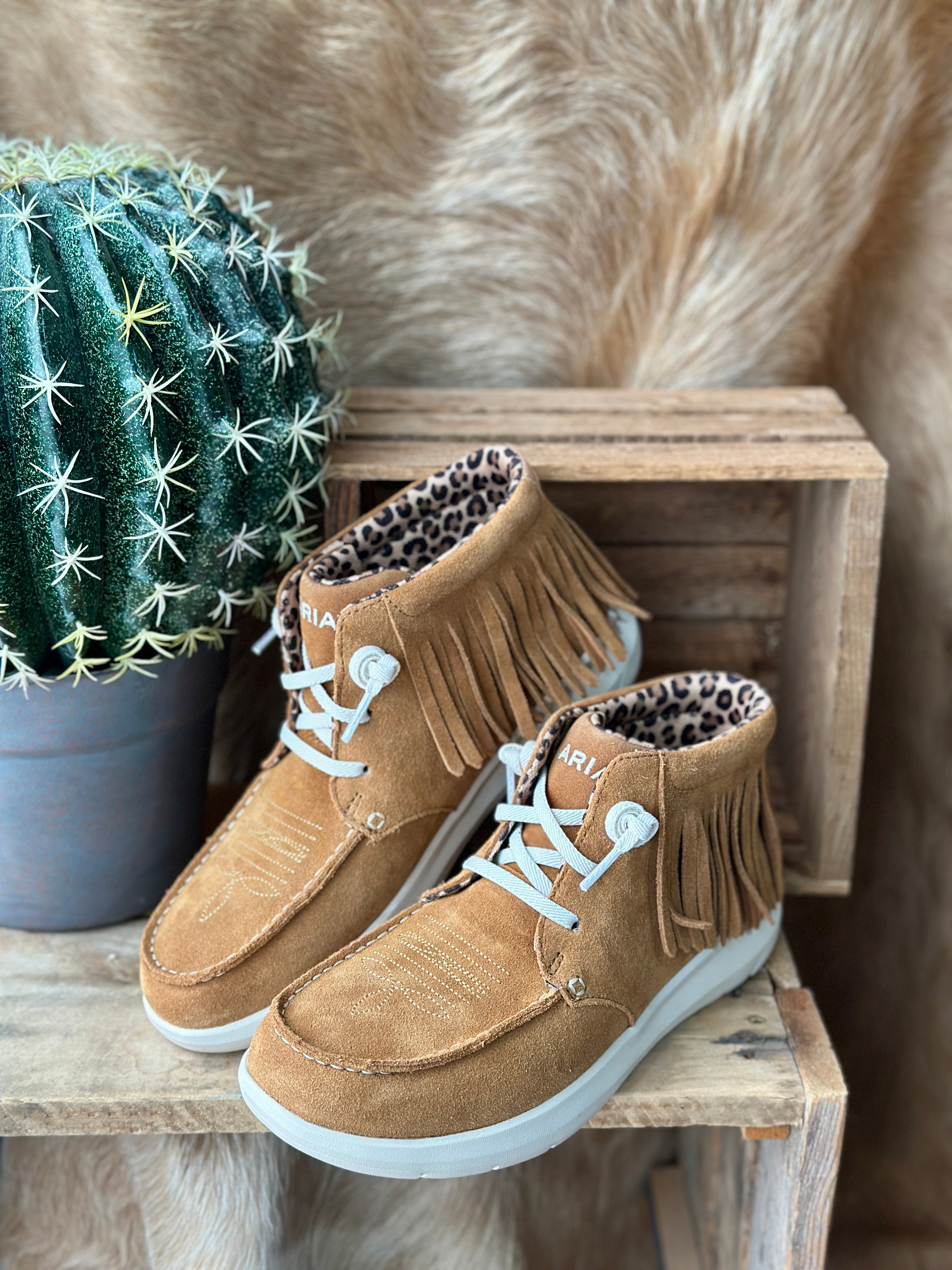 Ariat Hilo Slip-On Shoe [Distressed Hide] Broker Leather Iowa Western ...